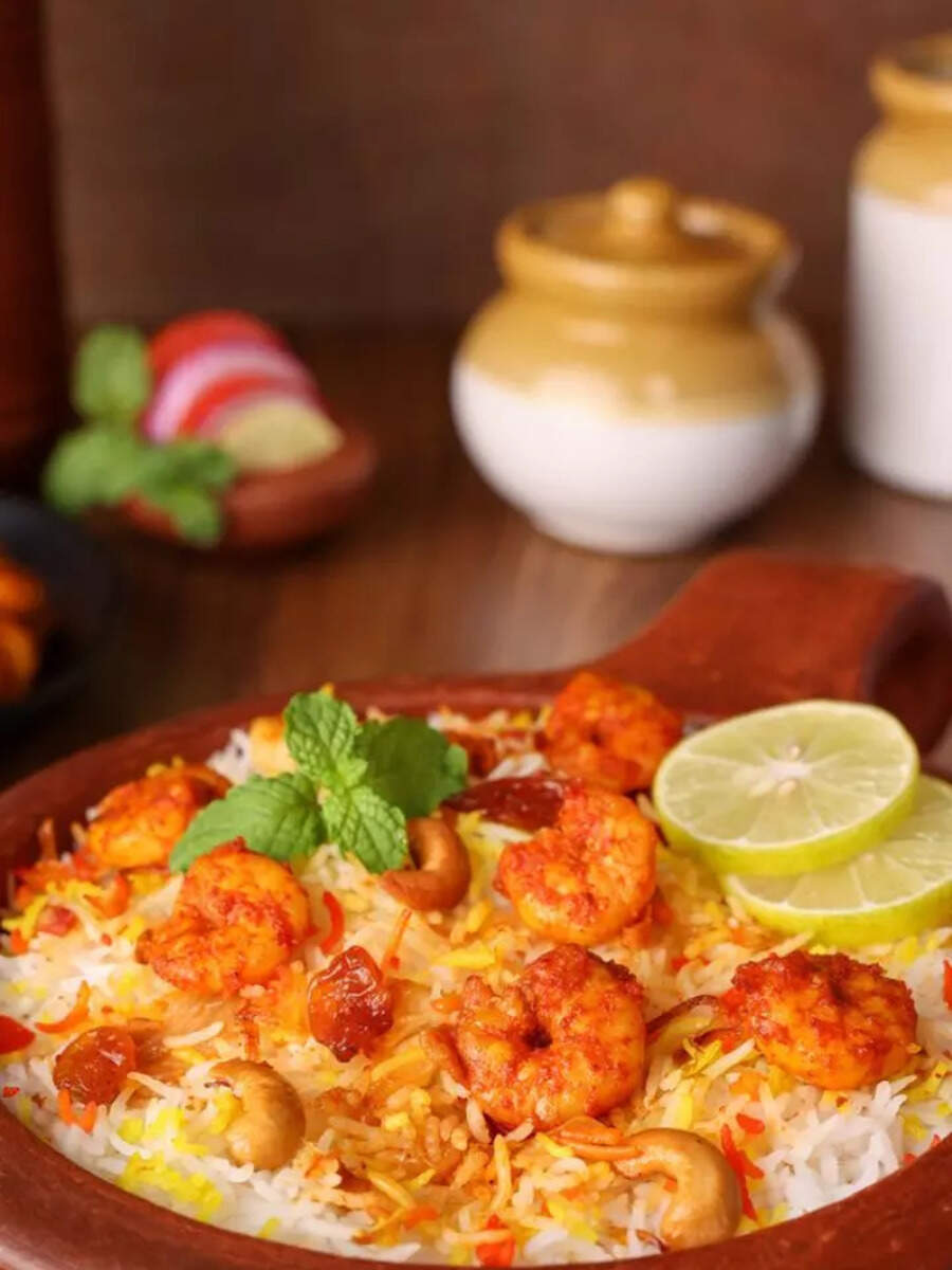 Maharashtrian Kolambi Bhaat, An Easy One-Pot Prawn Rice For Seafood ...