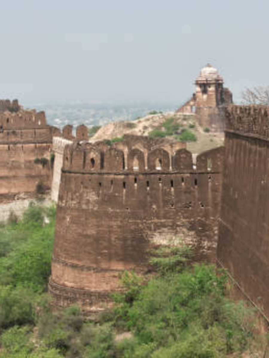 Strongest Fort in India, Toughest Fort in India, Lohagarh Fort kaha hai ...