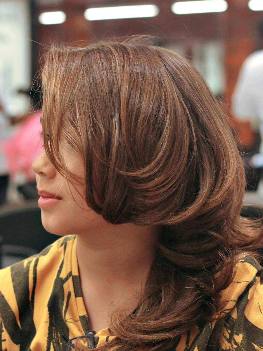 DIY Step Cut: Follow These 9 Steps To Get The Perfect Haircut At Home ...