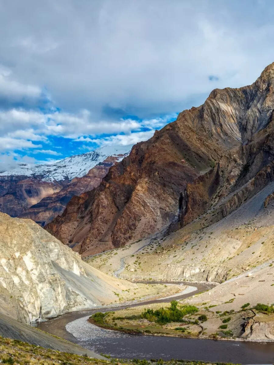 Uttar Pradesh Borders 8 States, the Most in India | Times Now