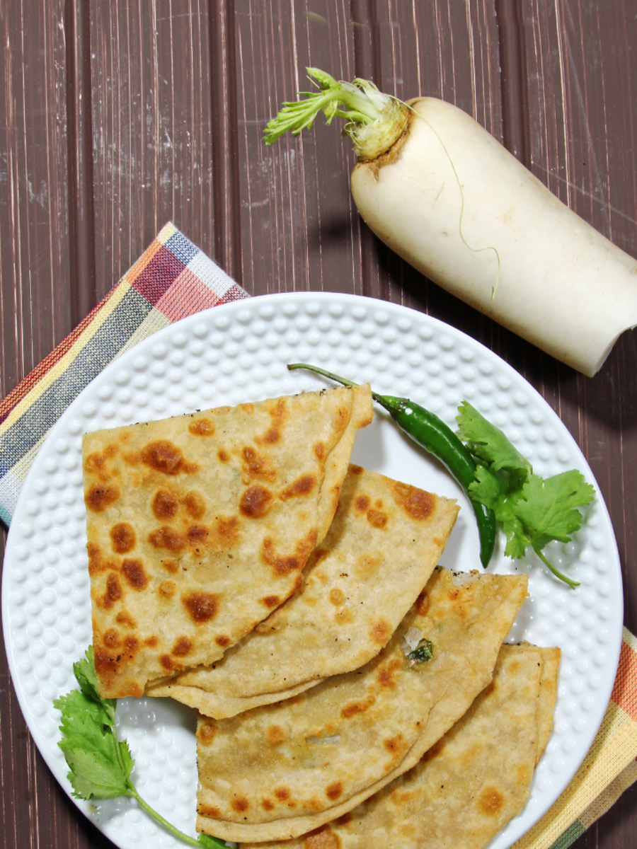 Easy Mooli Paratha Recipe: Quick 15 Mins Mooli Paratha For Winter At ...