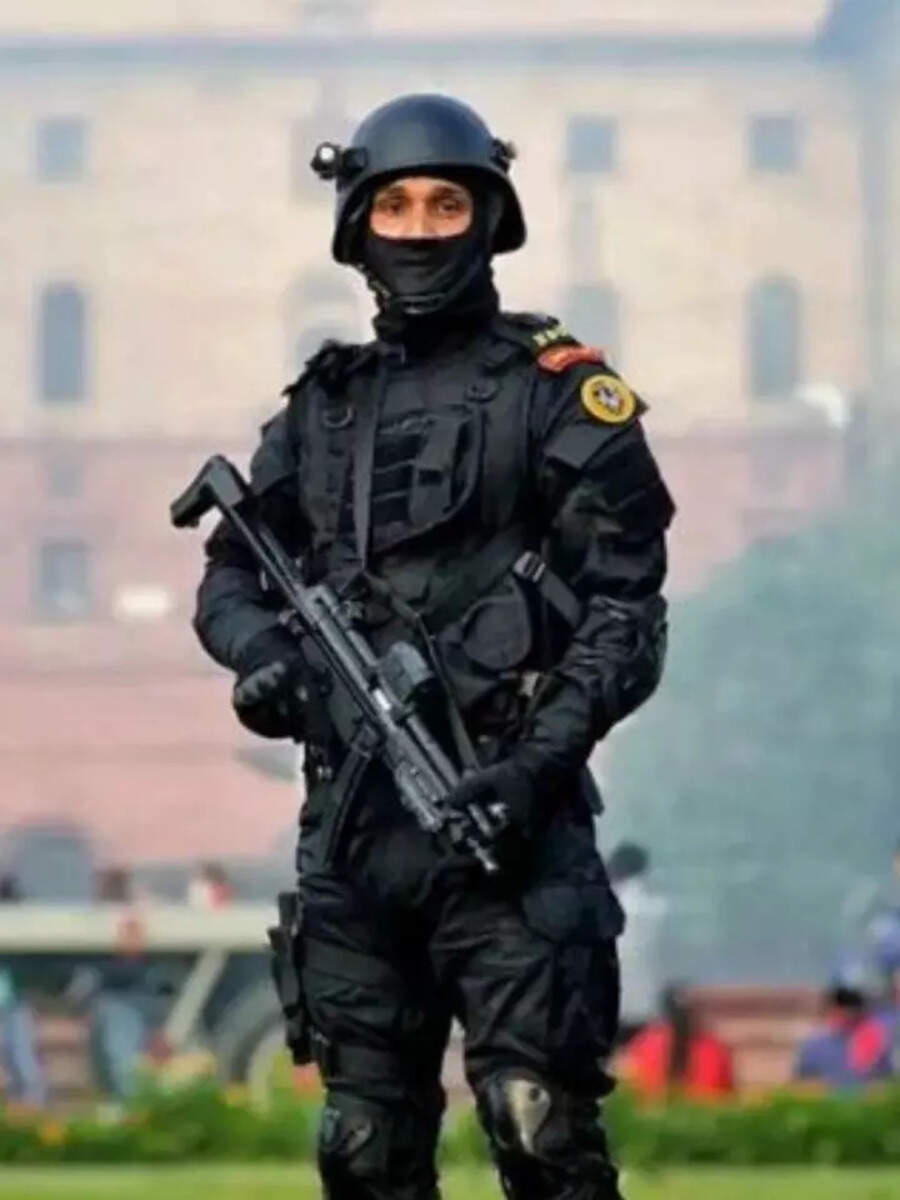 Why Is The Black Commando Dress Is Black Know Here- काली ही क्यों होती ...