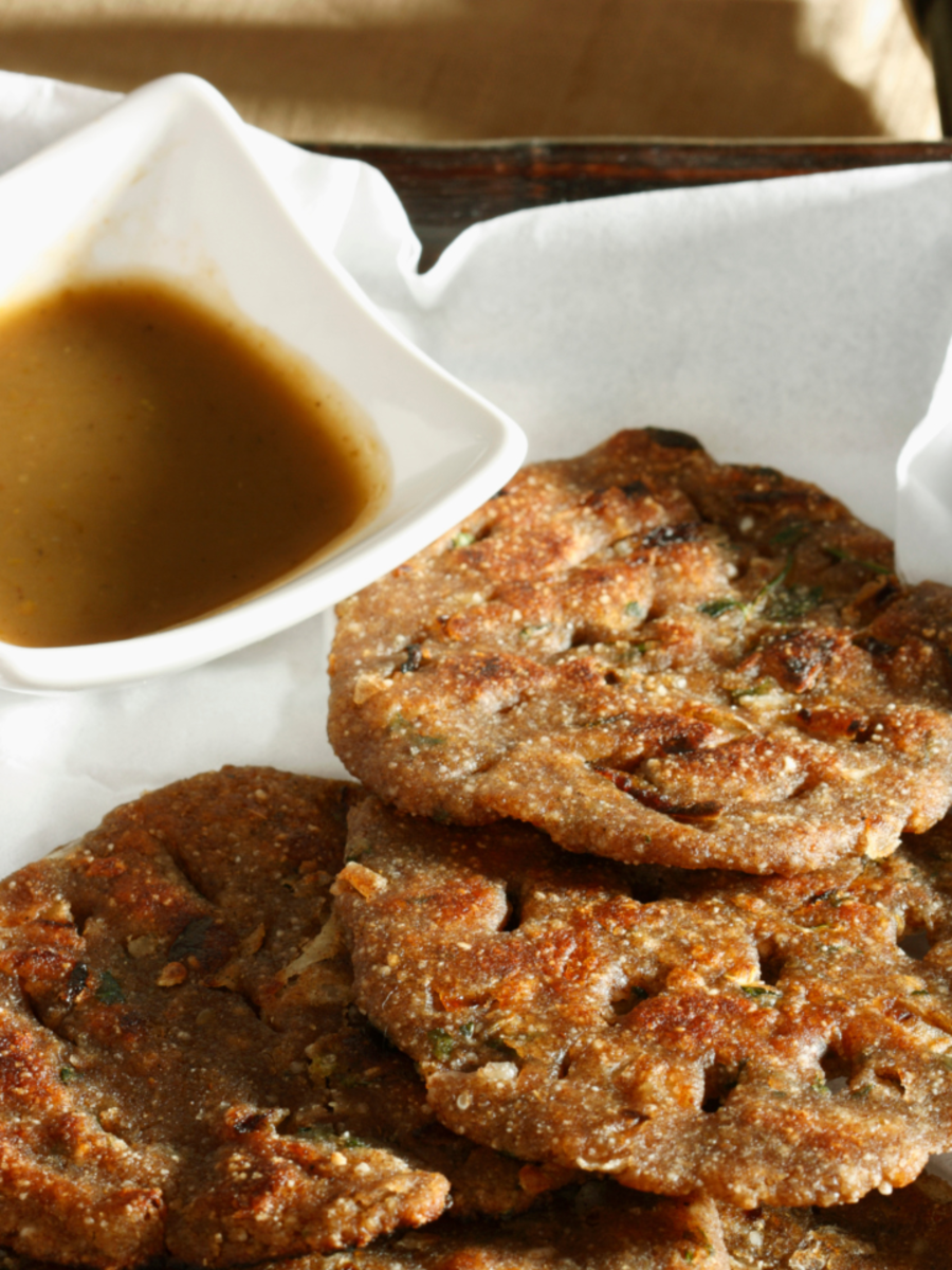 Maharashtrian Thalipeeth Recipe: Multigrain Flour To Amp Up Your ...