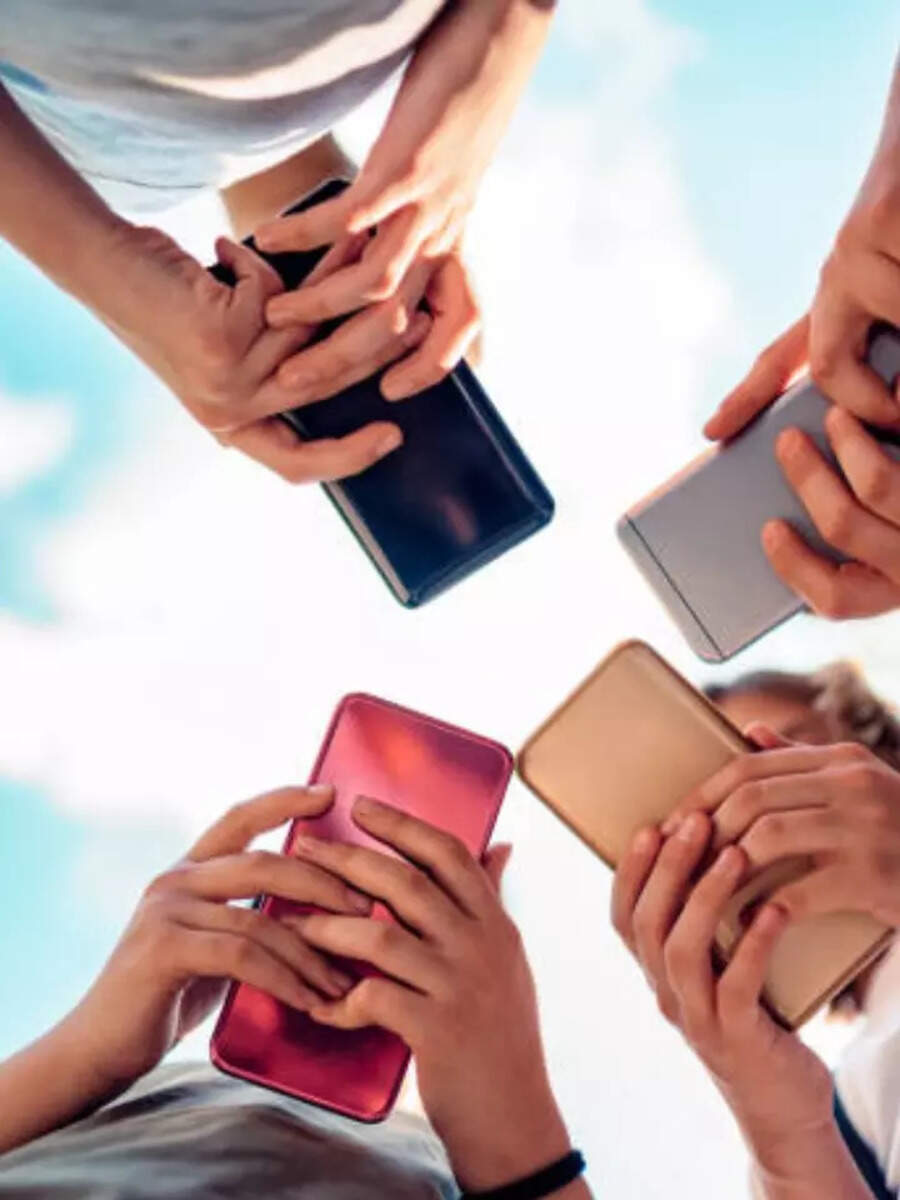 5 common smartphone mistakes that you must avoid | Times Now Navbharat