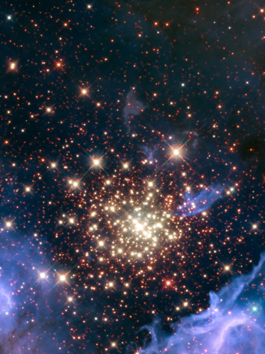 6 Mesmerising Pictures Of Star Clusters Taken By NASA | Times Now