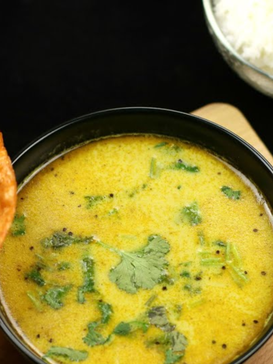Tamil Nadu’s Special Coconut Milk Rasam With Steamed Rice For A Hearty ...