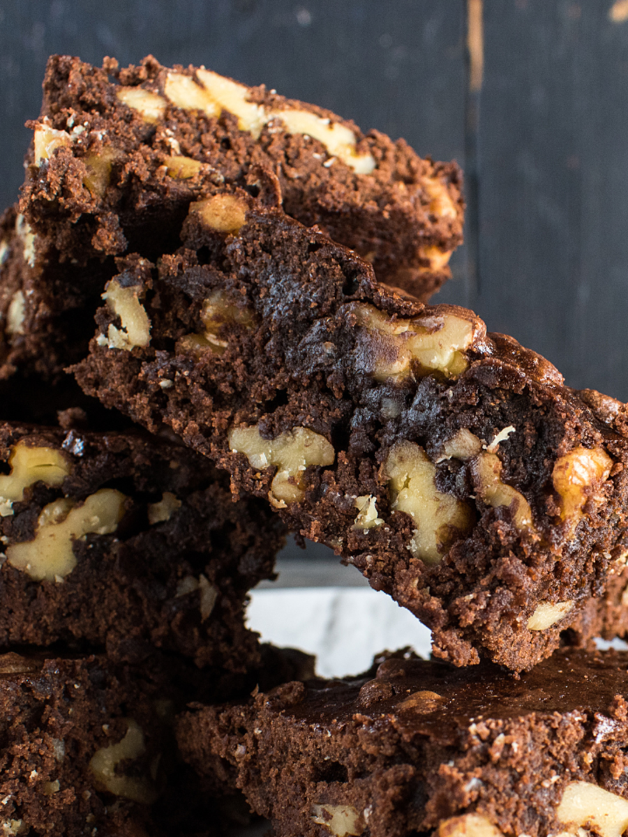 Soft And Spongy Chocolate Walnut Cake For Great Festive Vibes | Times Now