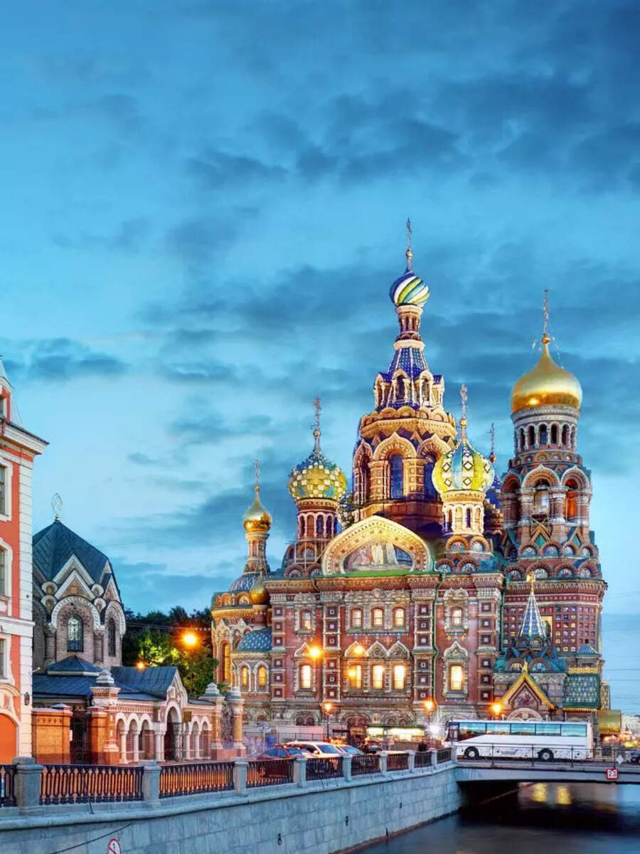 Russia is 21 times bigger than Pakistan check here how bigger is this ...