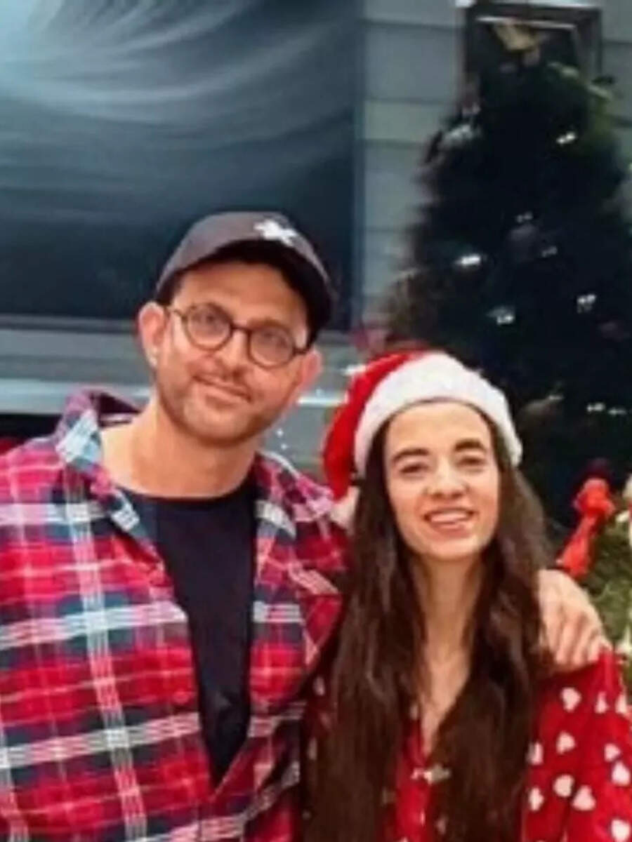 Hrithik Roshan ने गर्लफ्रेंड Saba Azad के साथ मनाया क्रिसमस; शेयर की ...
