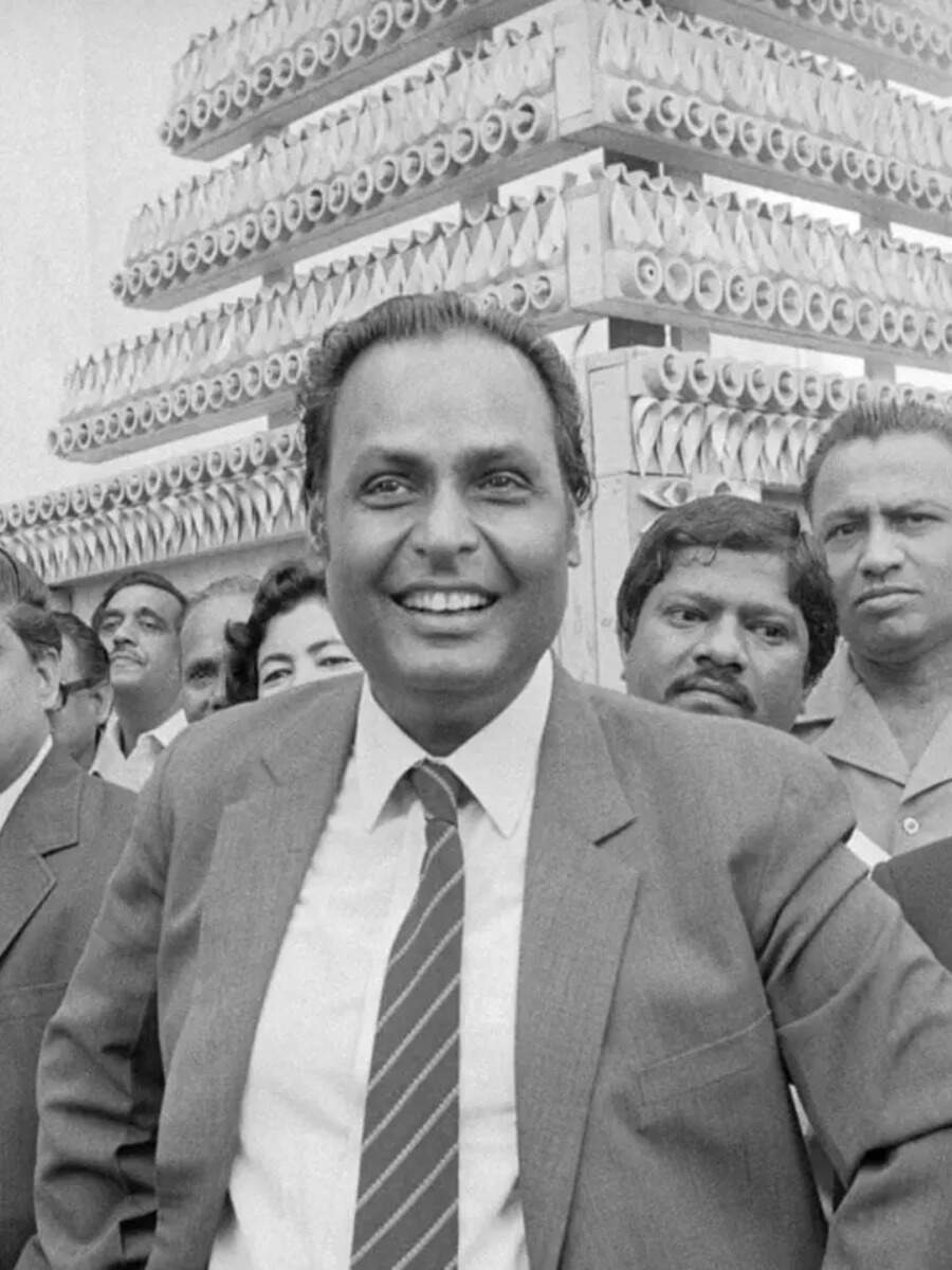 पाना है ऊंचा मुकाम तो अपना लें धीरूभाई अंबानी की ये बातें, छात्रों के ...