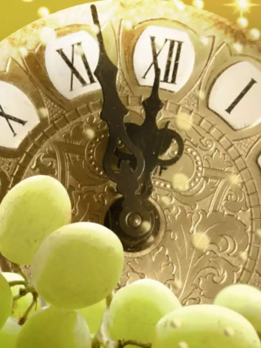 How Does Eating 12 Grapes On New Year's Eve Bring Luck? Everything You ...