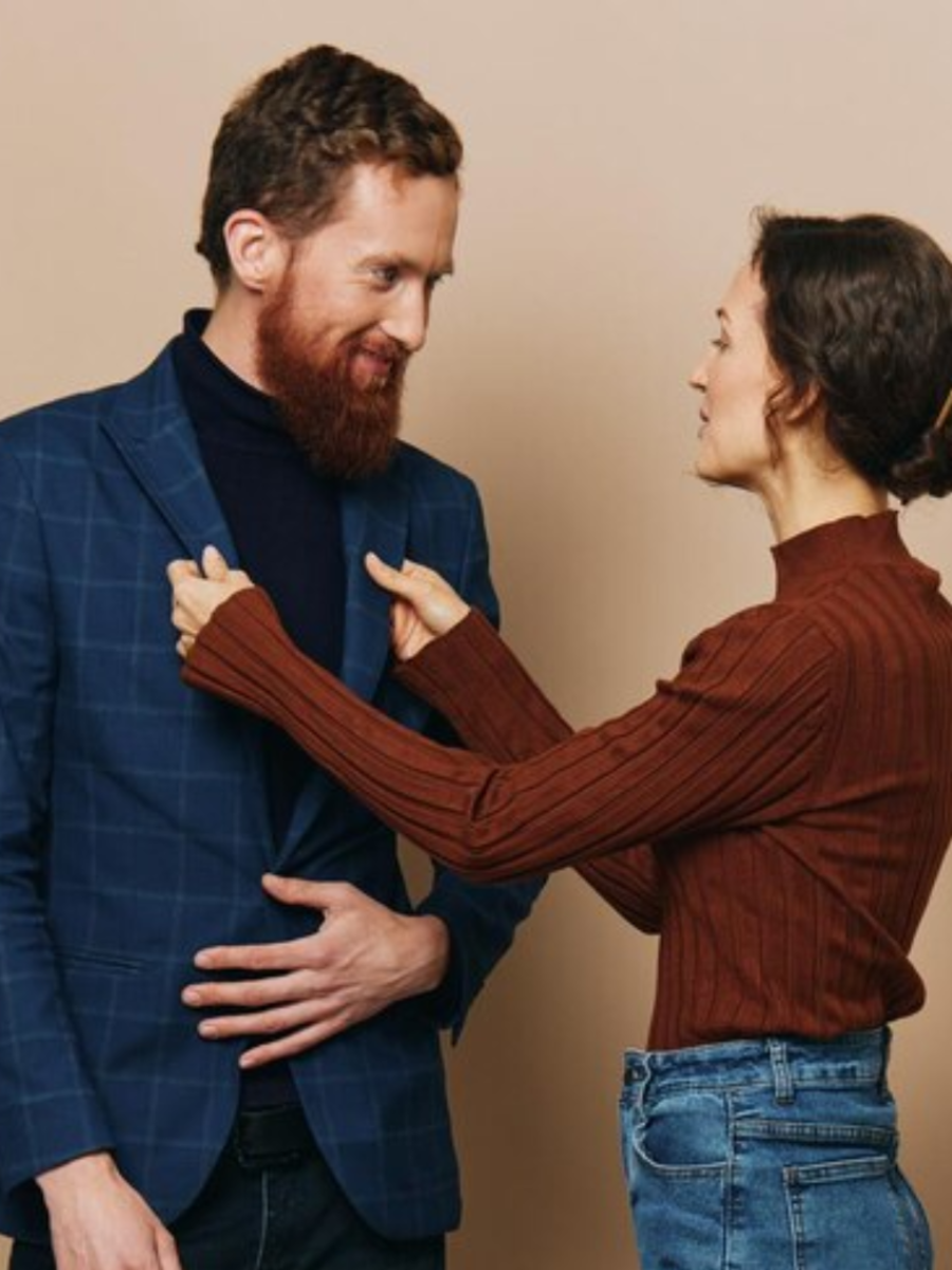 Psychologist Shares These Body Language Signs That Clearly Tell Someone ...