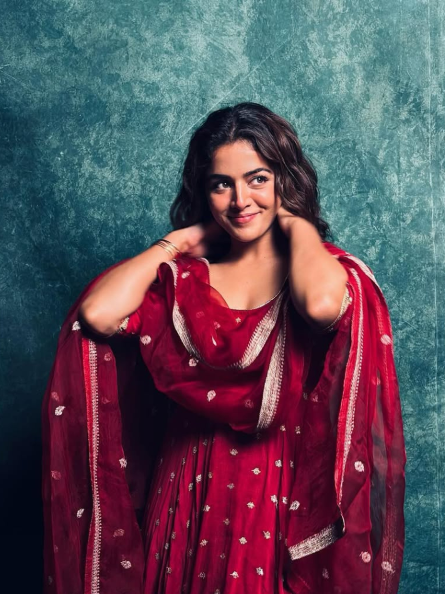 Wamiqa Gabbi-Inspired Salwar Kameez Ideas For Lohri 2025 | Times Now