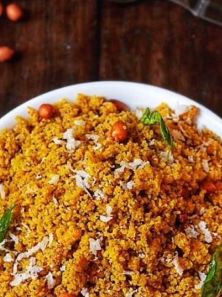 Karnataka Style Spicy Gojju Avalakki With Steamed Rice For Healthy ...