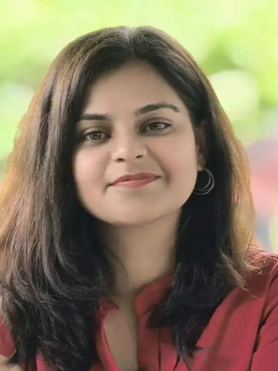 SDM Priya Pathak Success Story Cracked MP PCS with Job How to Become PCS Topper- प्रिया रात में ...