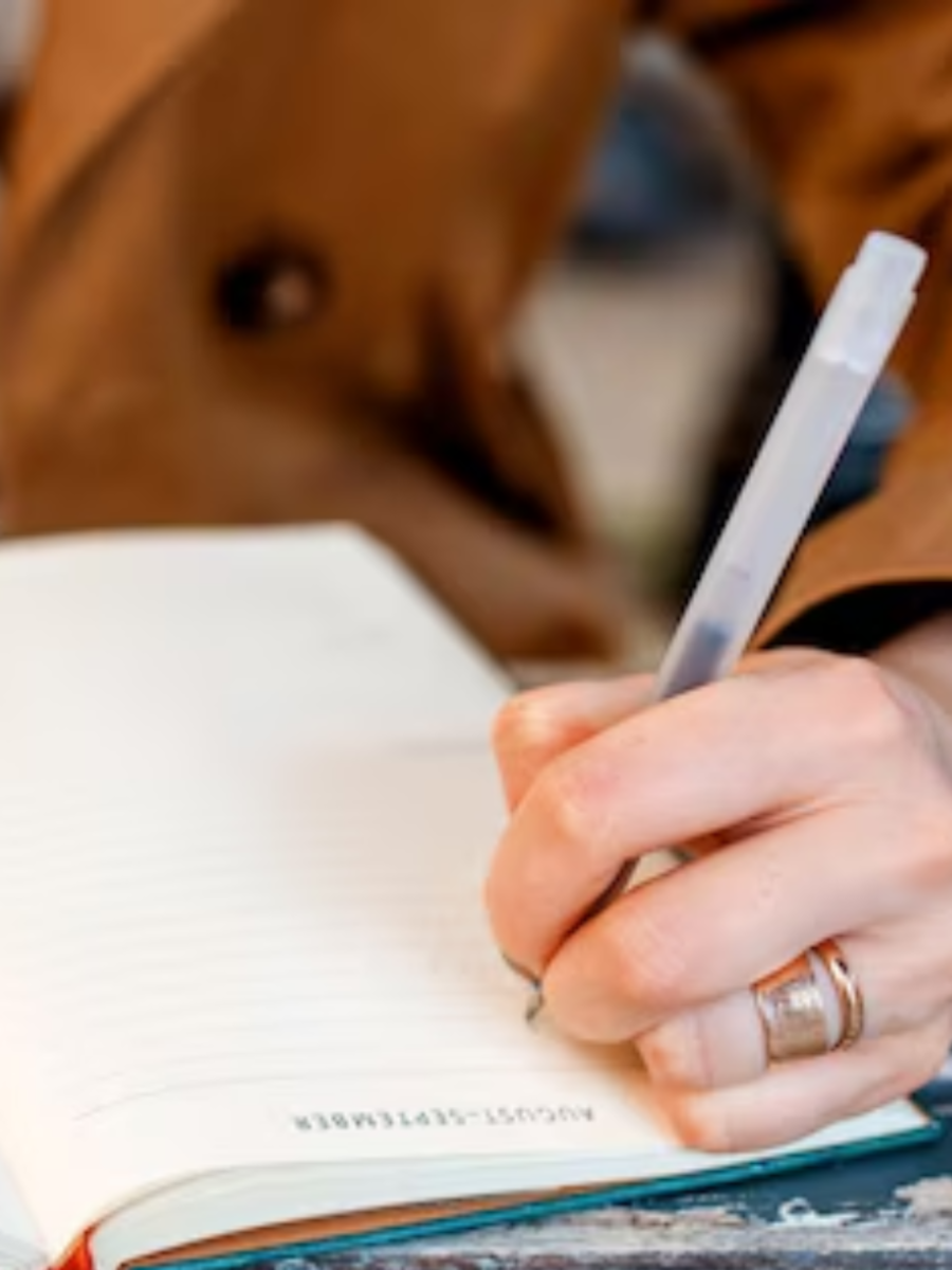 International Left-handers Day: Common Daily Struggles Lefties Face ...