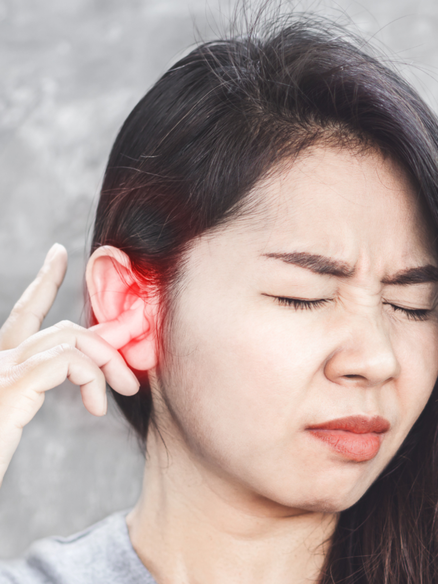9 Ways To Prevent Ear Infections This Monsoon | Health and Me