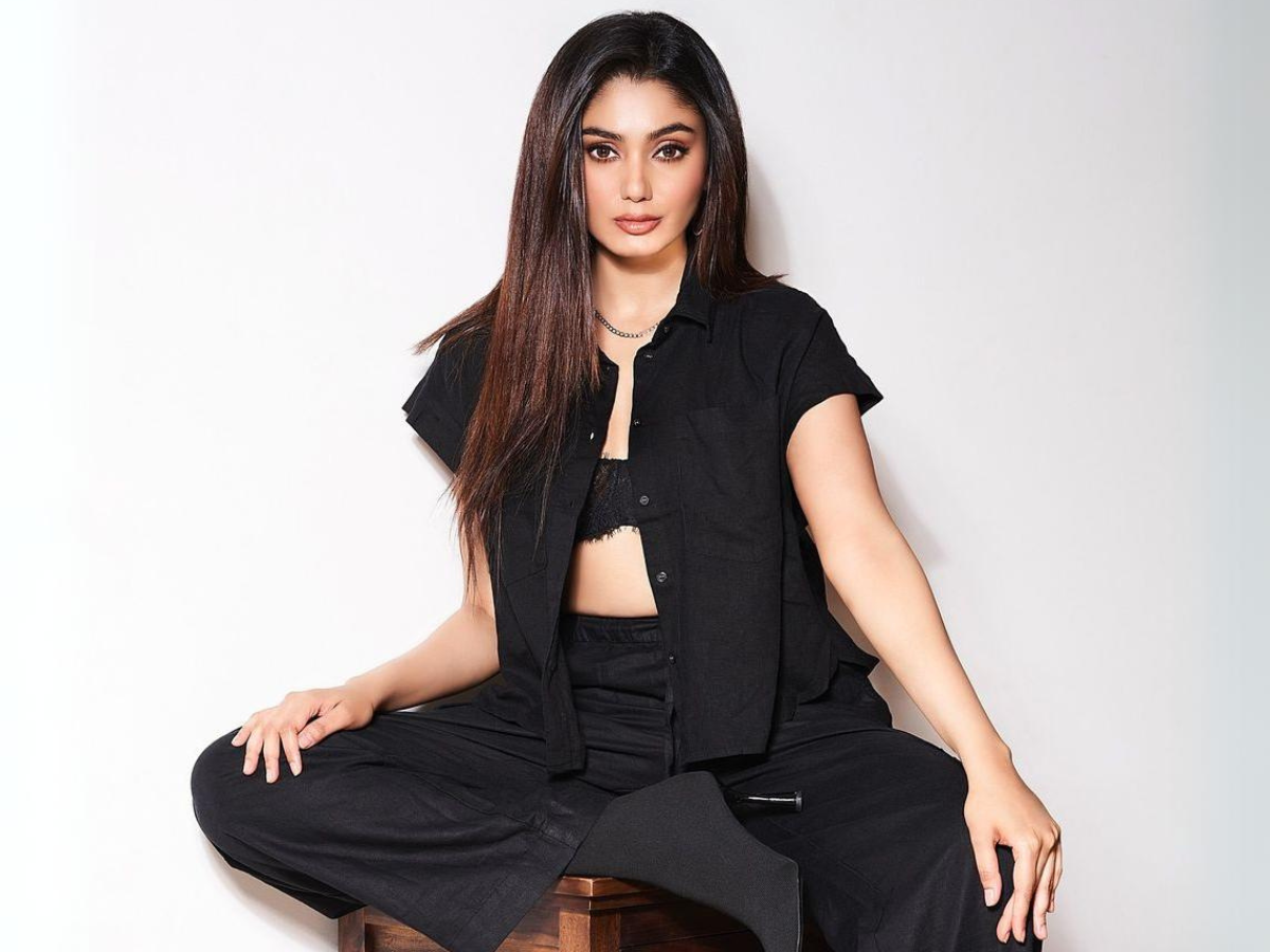 BB OTT 3 winner Sana Makbul to mark her Bollywood debut with 'Nemesis'