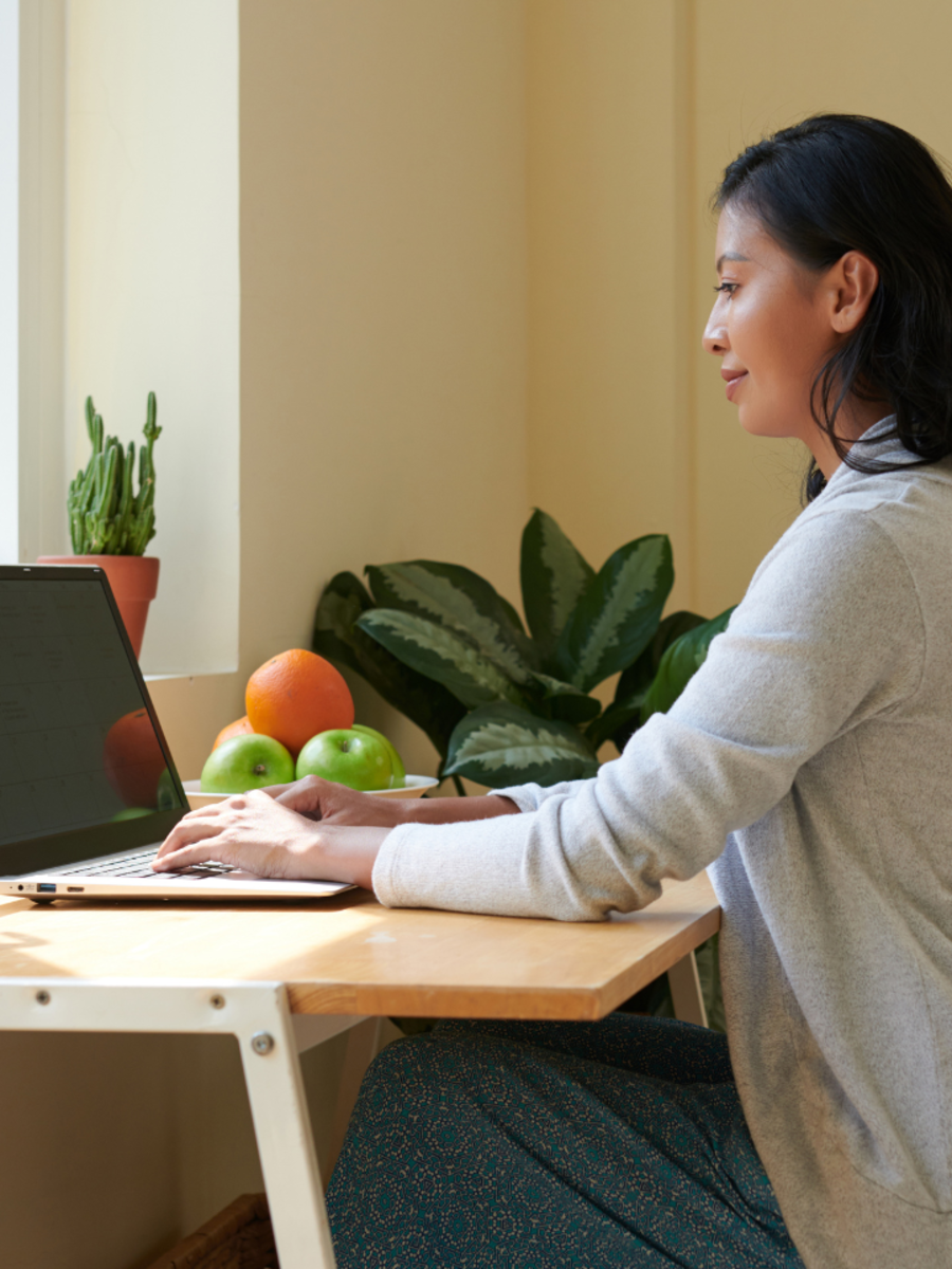 10 Tips To Help You Have Good Posture While Working | Health and Me