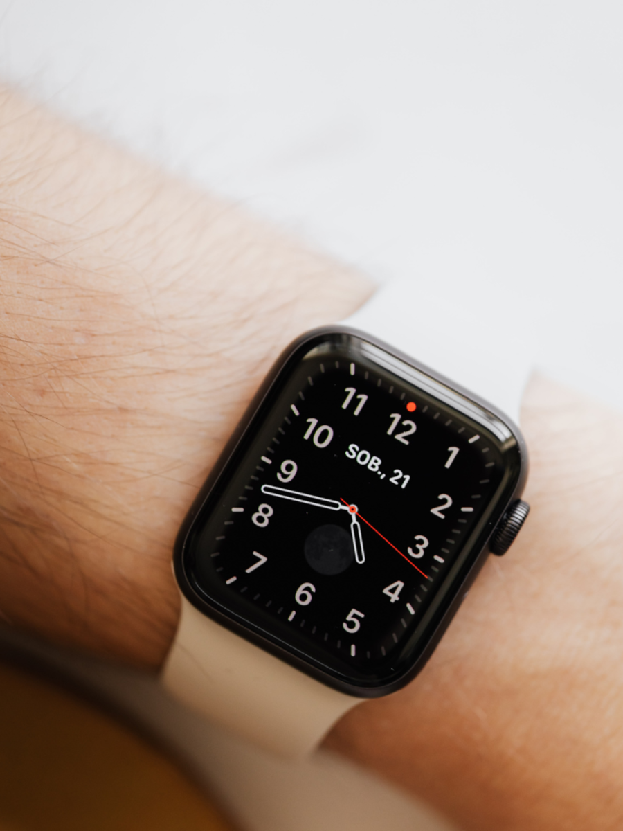 What Features Should You Look for in a Smartwatch? | Times Shopping Guide