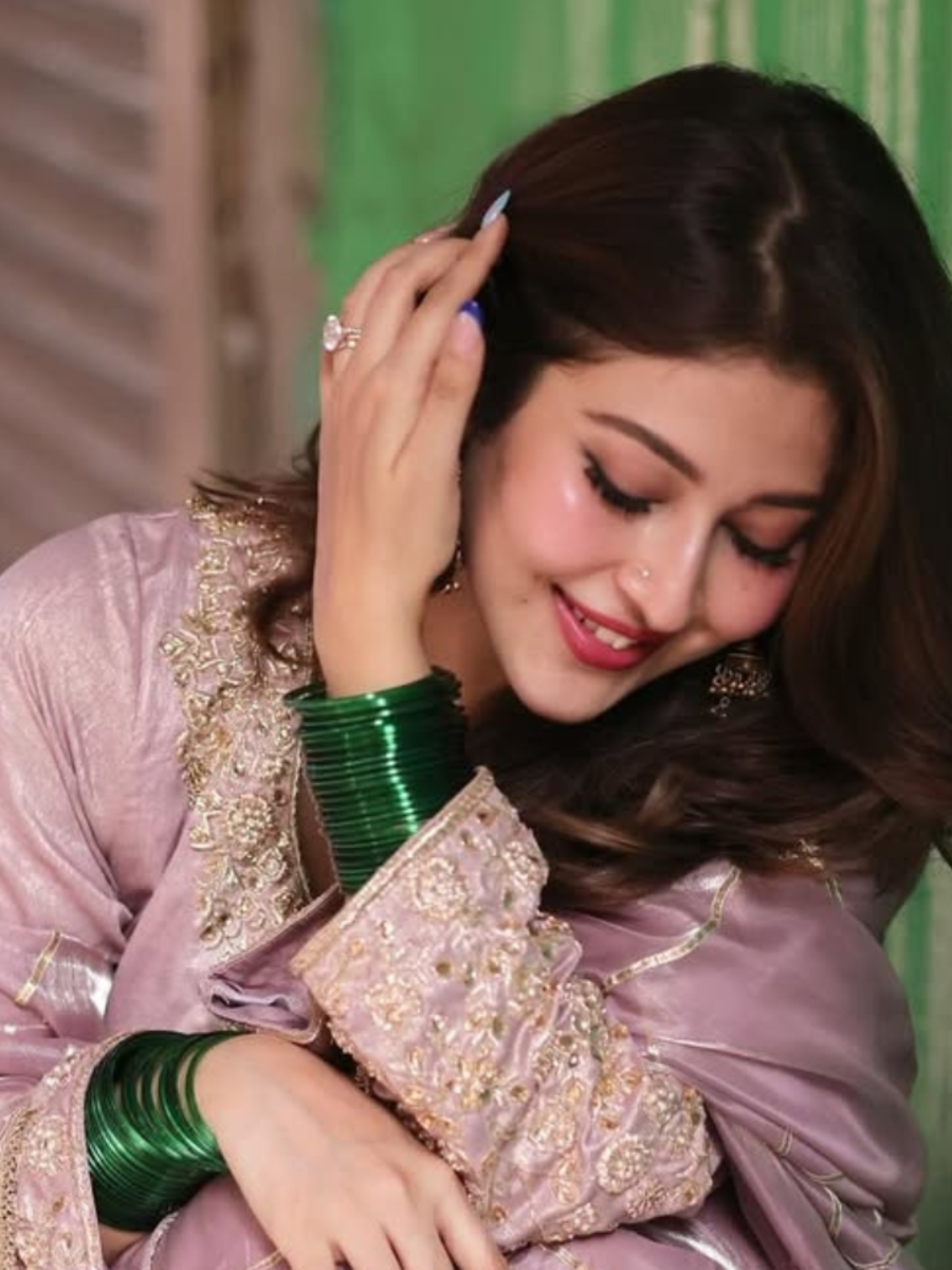 latest trending bangles design green kangan chudi bangle set photo ...