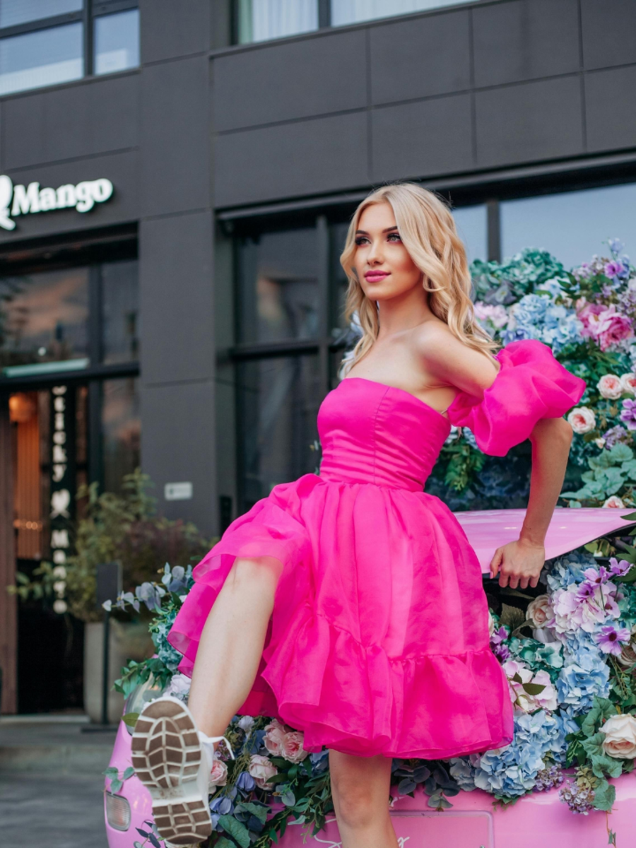 Barbiecore Fashion: Must-Have Pink Outfits & Accessories | Times ...