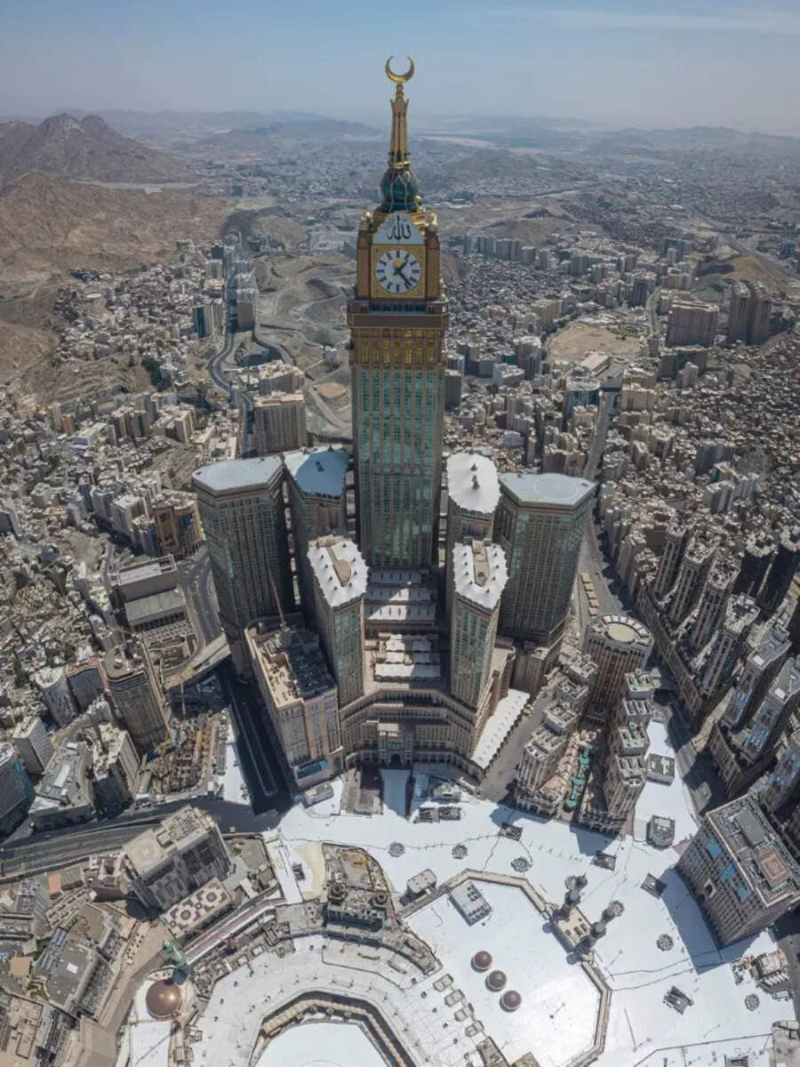 Makkah Royal Clock Tower: World’s Tallest Clocktower at 1,972 Feet ...