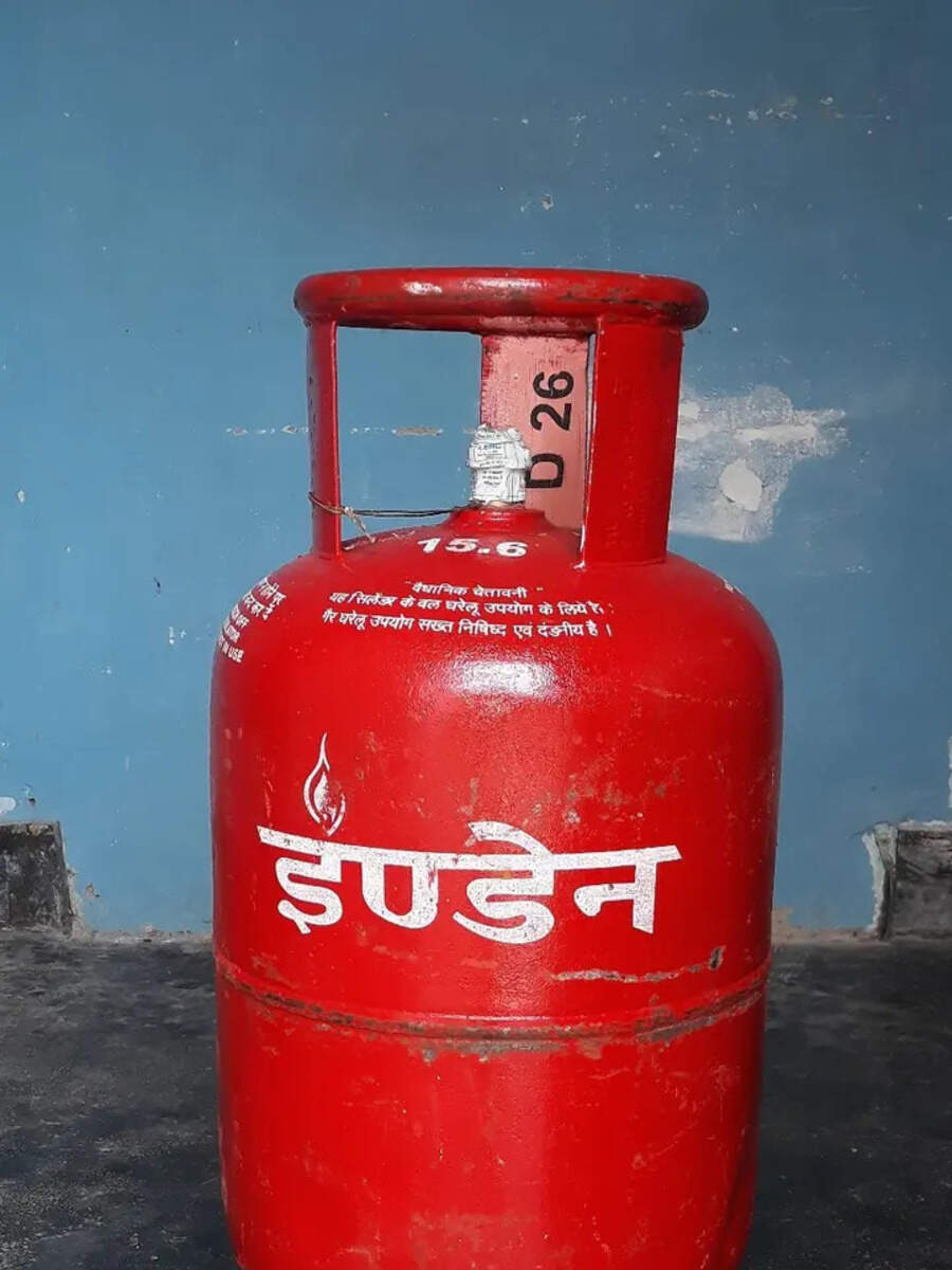 Why LPG Cylinders are Red in colour GK Trending quiz gk question- लाल ...