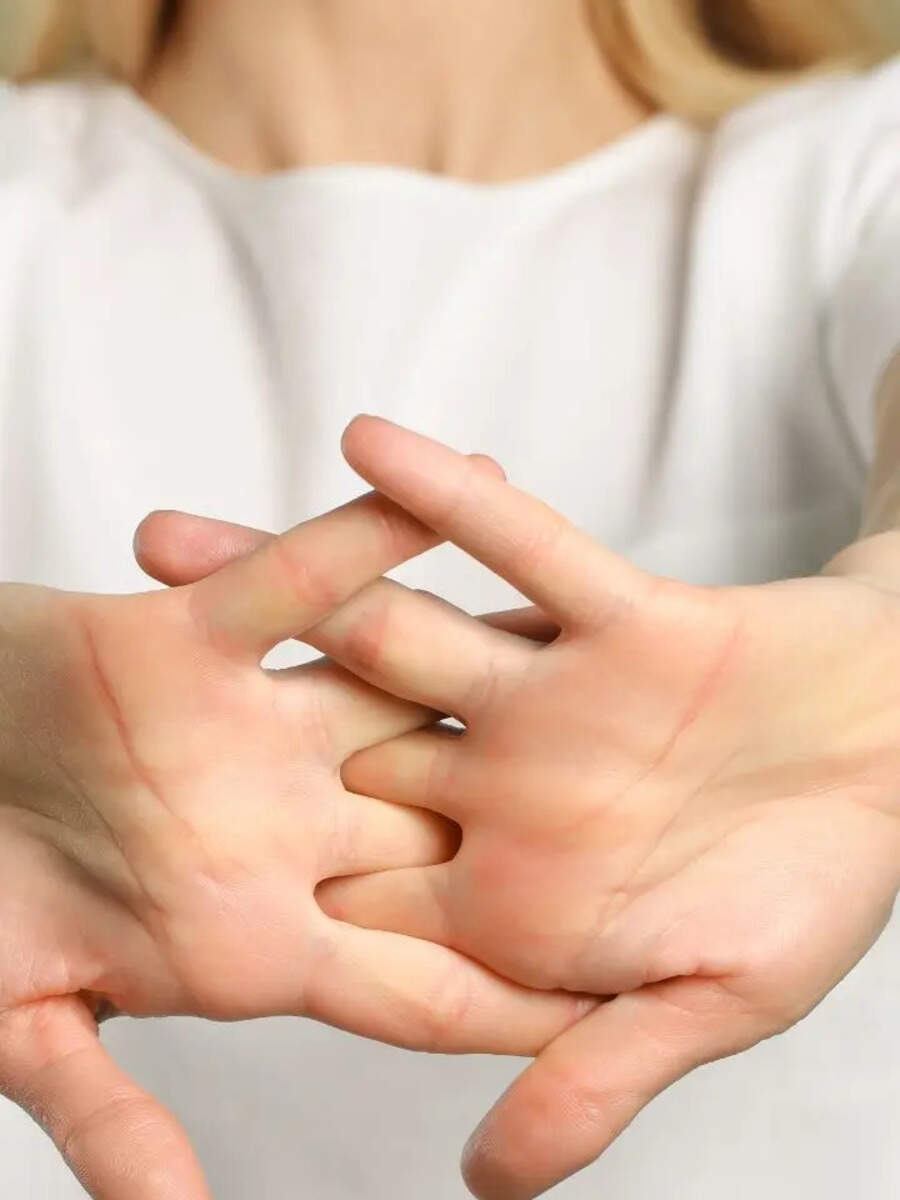 what is the science behind cracking knuckles - उंगलियां चटकाने क्या ...