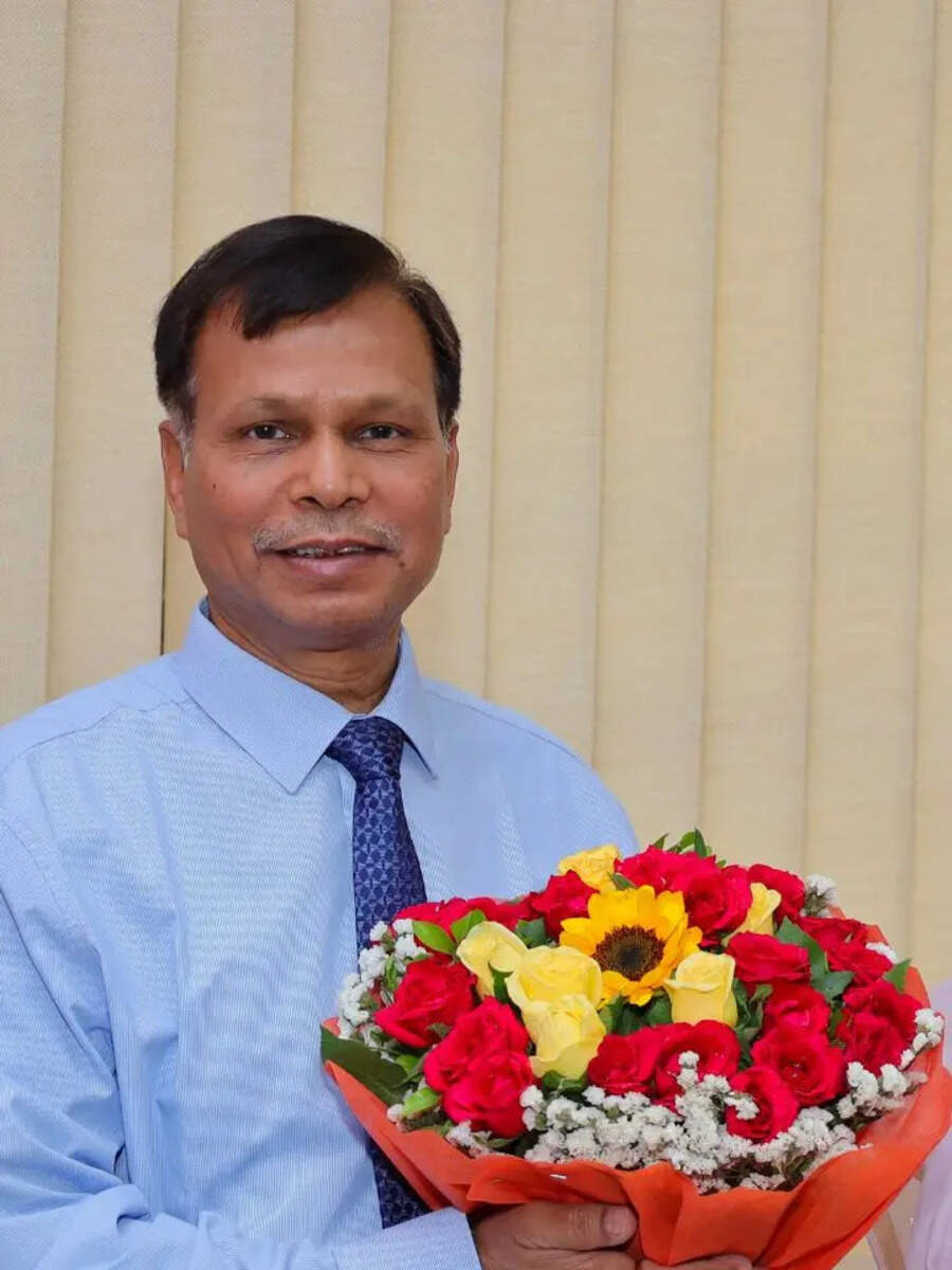 IIT Delhi's Professor Takes Charge as IIM Lucknow's Director | Times Now