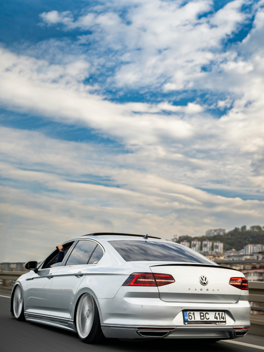 5 Luxury Executive Sedans That Entrepreneurs Should Buy: Volvo S90 ...