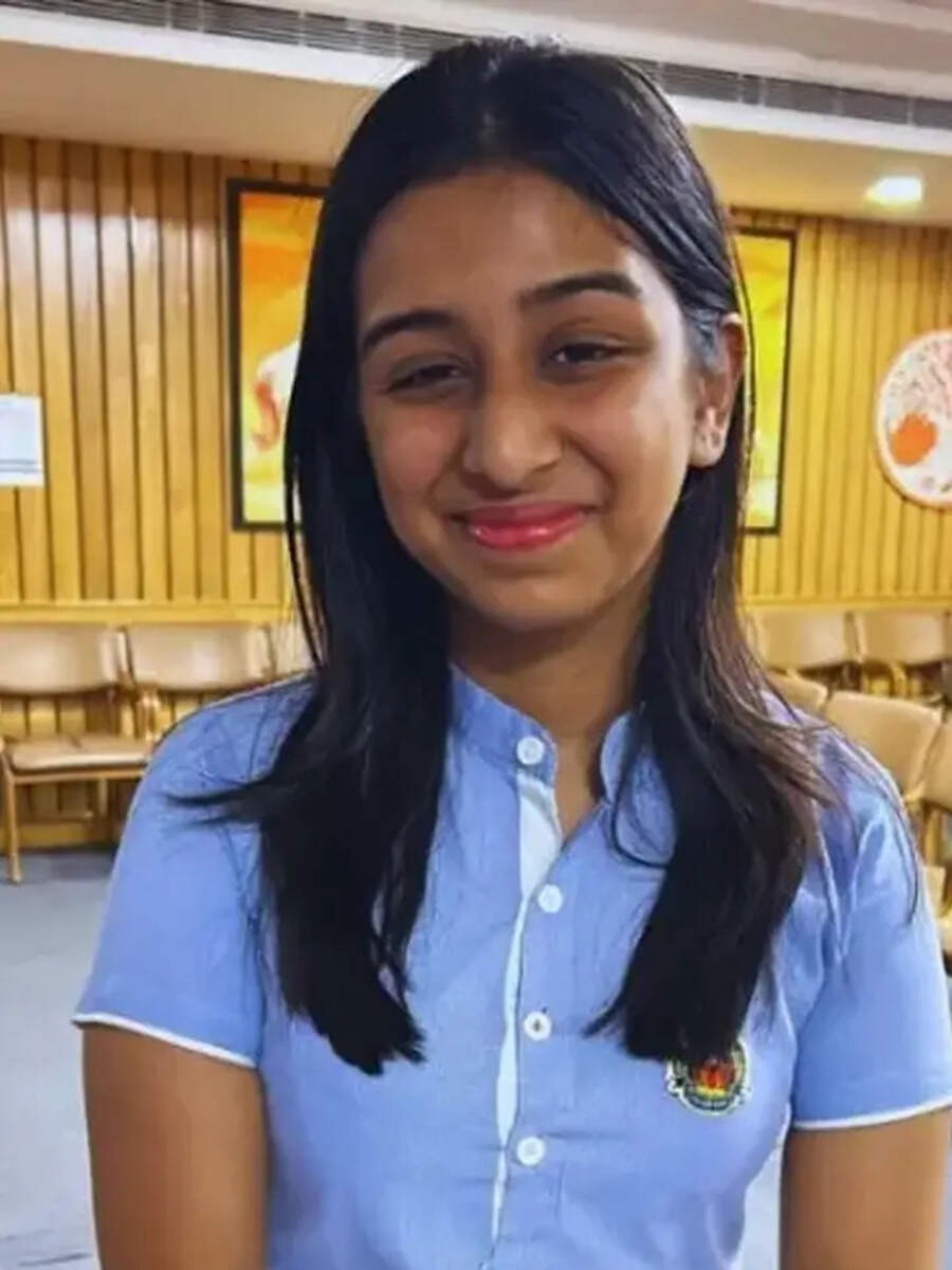 CBSE Result 2025 Meet Surbhi Mittal cbse class 12th topper 2024 who ...