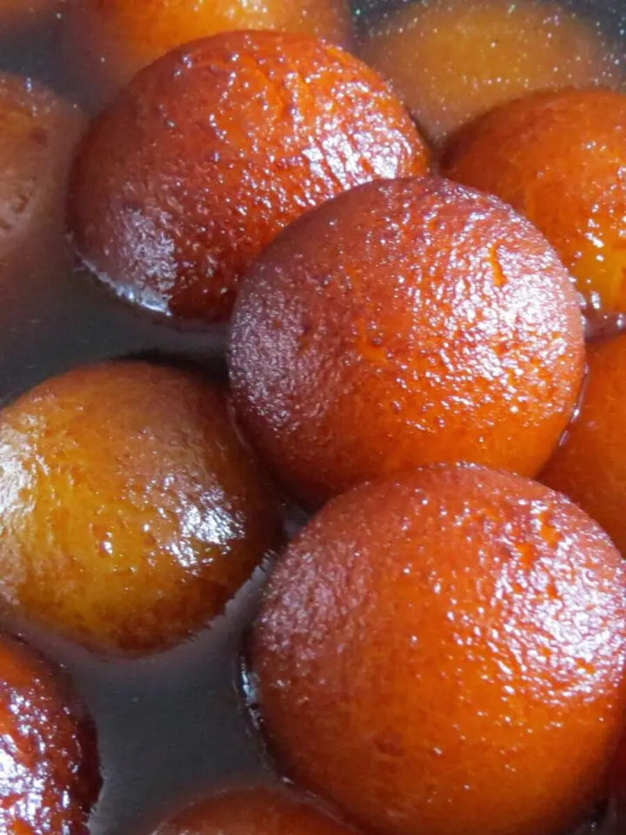 Potato Gulab Jamun: ಕೇವಲ 2 ಸಿಹಿ ಗೆಣಸಿನಿಂದ 1 Kg ಜಾಮೂನ್ ಮಾಡಿ, ಹಿಟ್ಟು ಕೂಡ ...