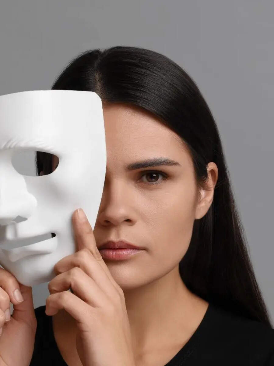 Know The Anatomy Of A Manipulator, As Per Psychology | Times Now