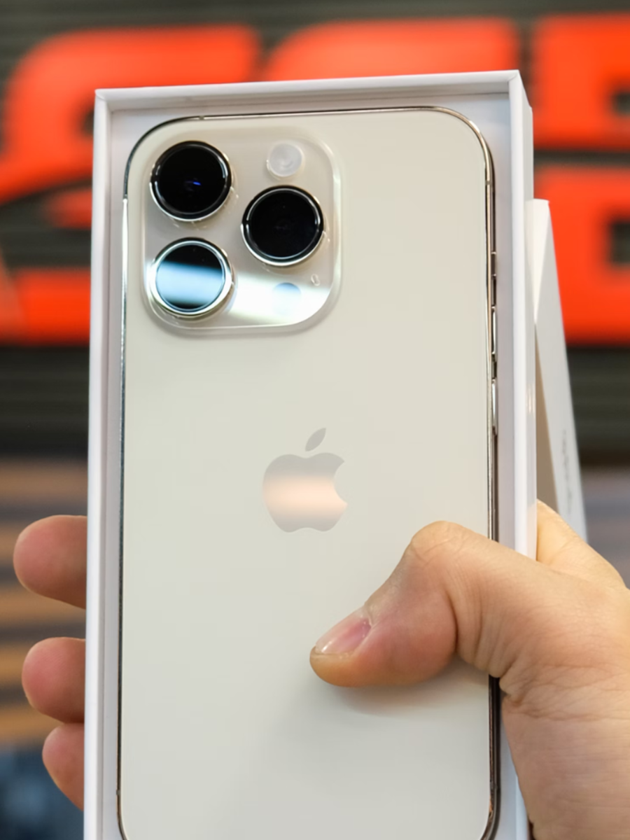 5 Android iPhone 16 Pro Max Alternatives To Consider In 2025: Google Pixel 9 Pro XL, Samsung ...