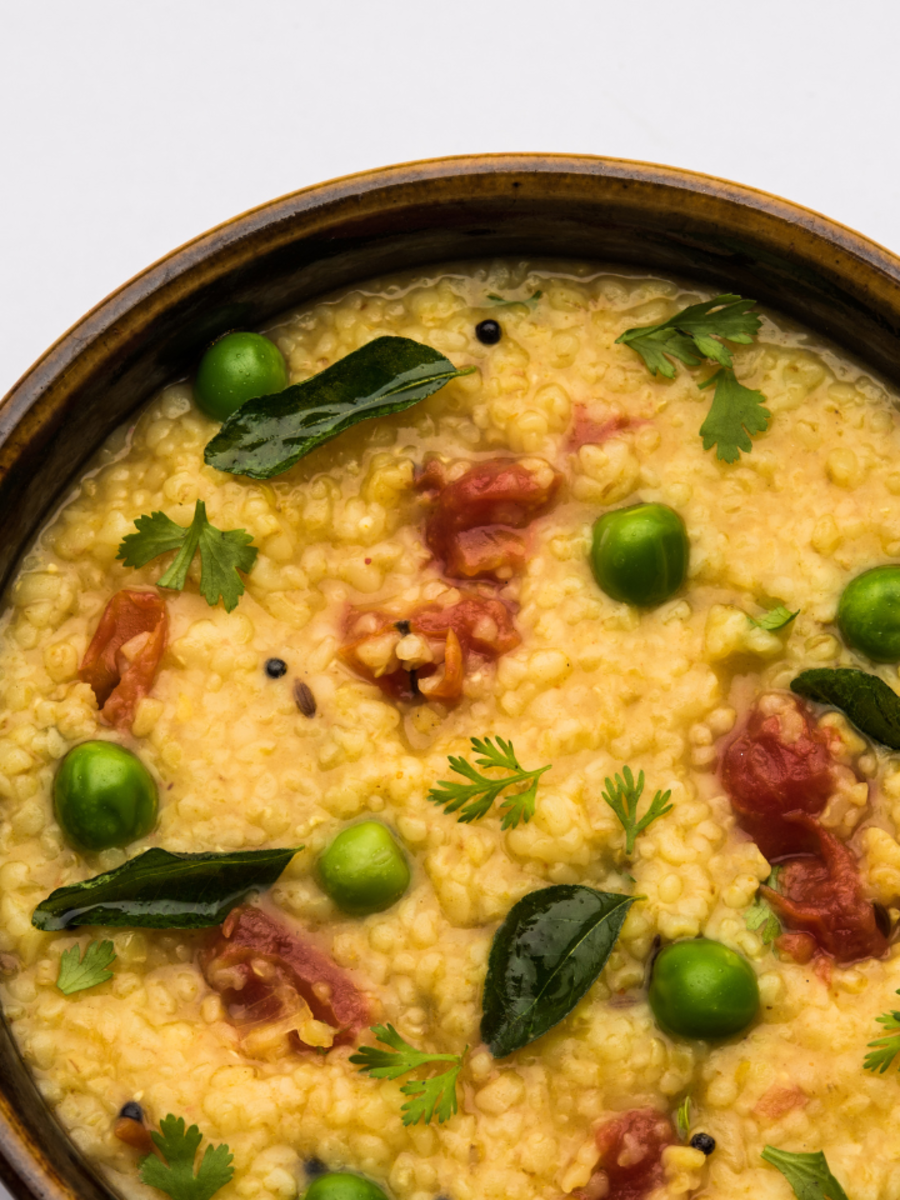 Veggie Dalia Khichdi, A Fulfilling Breakfast Option For Busy Mornings ...