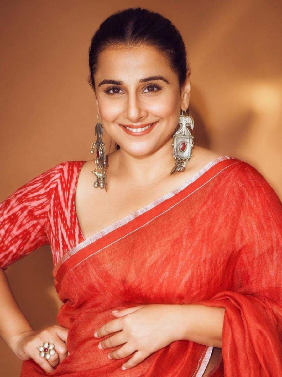 Vidya Balan's Saree Blouse Ideas For Curvy Women Over 45 | Times Now