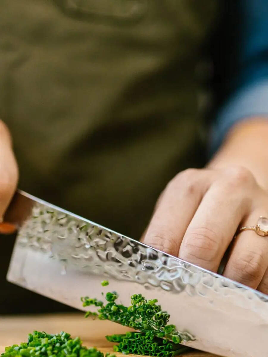 Knife Cuts For Beginners, 8 Chopping Styles Every Home Chef Should Know ...