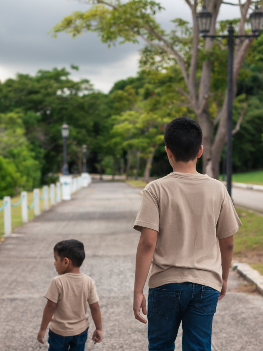 Health Benefits of Walking Backwards | Health and Me