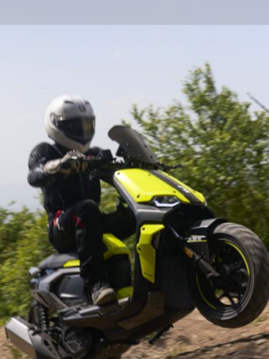 VLF Mobster 135 Scooter Performance, Features, Price With Images | Times Now