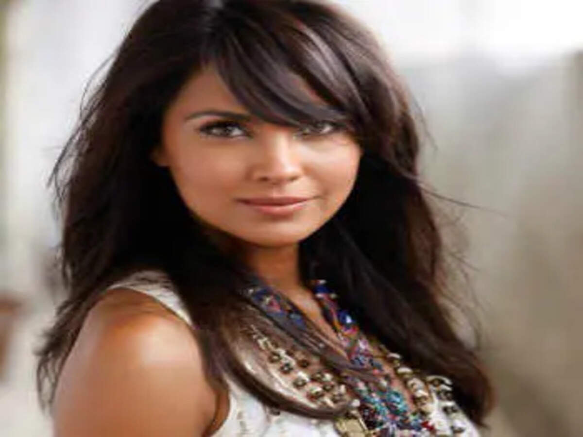 Lara Dutta promotes oral health