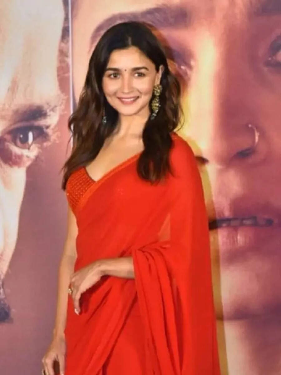 All the outfits worn by Alia Bhatt for RRR promotions | Zoom TV