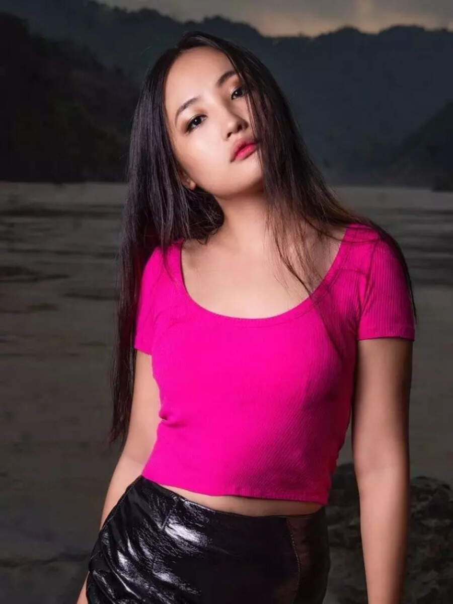 Badhaai Do's Chum Darang is the next hot chick in town | Zoom TV