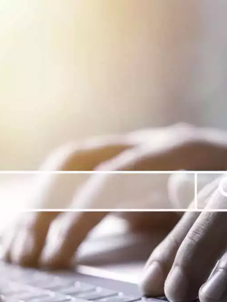 Preparing for an Interview: How to dress up for an online Interview ...