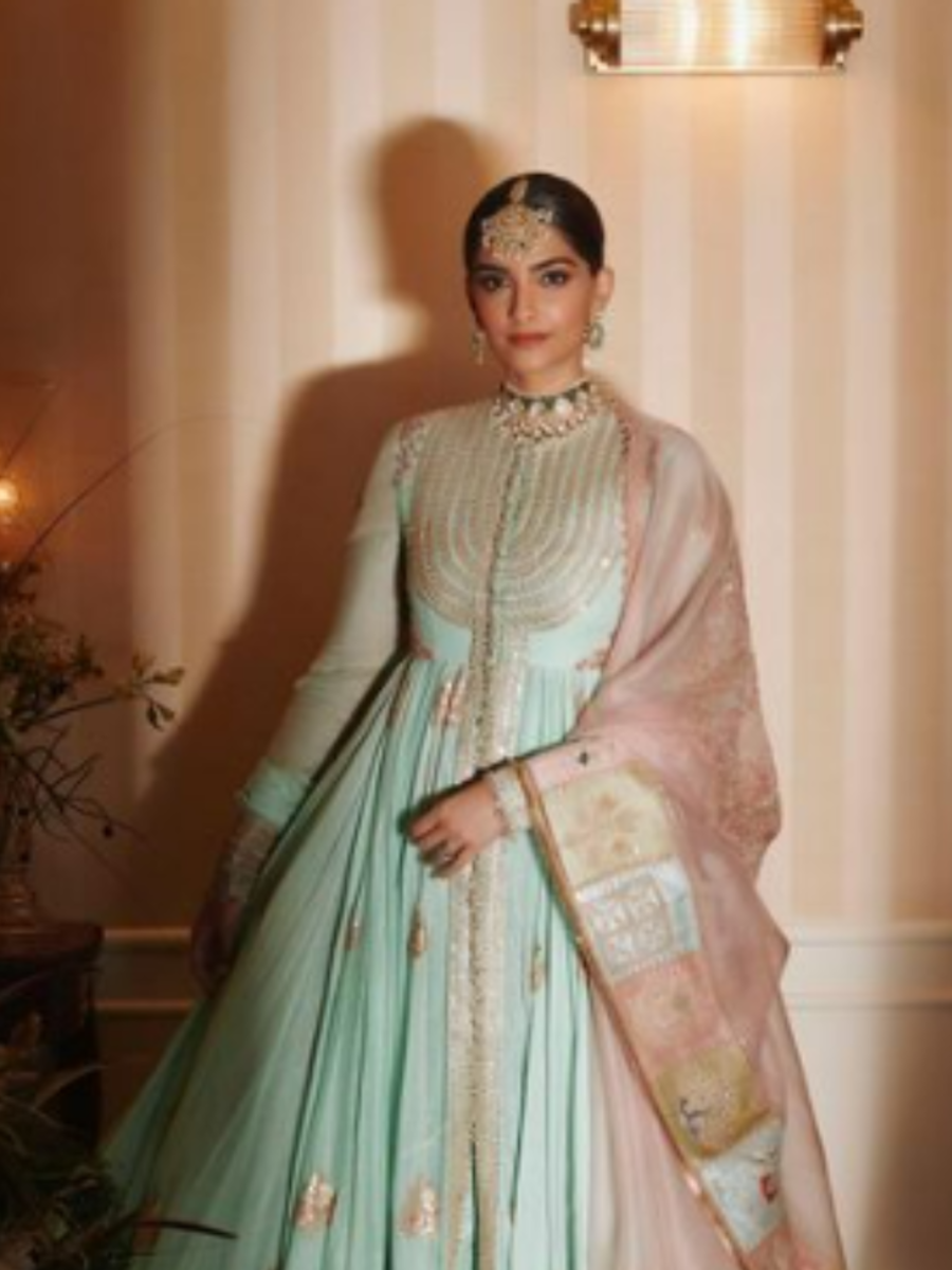 Stylish suits from celebs' wardrobes for Diwali 2022