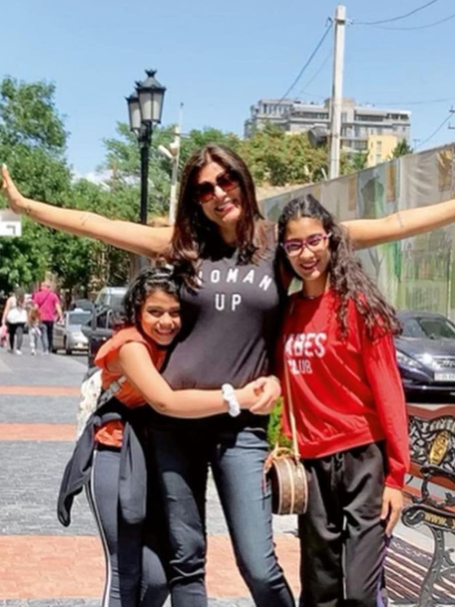 Sushmita Sen's cute pics with her daughters | Times Now