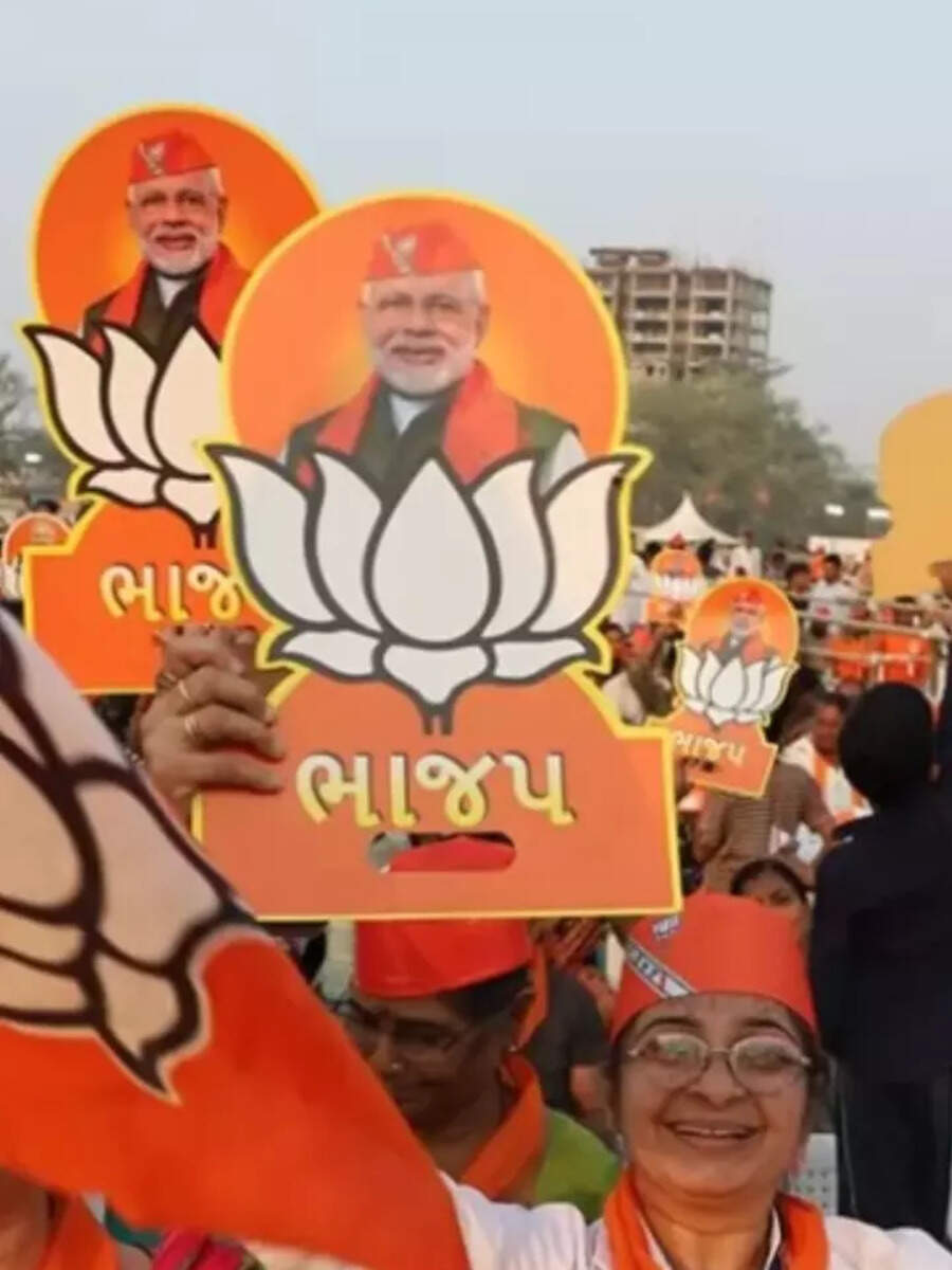 BJP workers celebrate after party wins Gujarat polls | Times Now