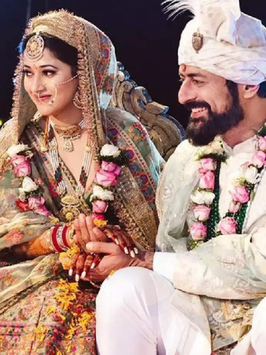What divorce? Take a look at stunning wedding photos of Mohit Raina and Aditi Sharma | Times Now