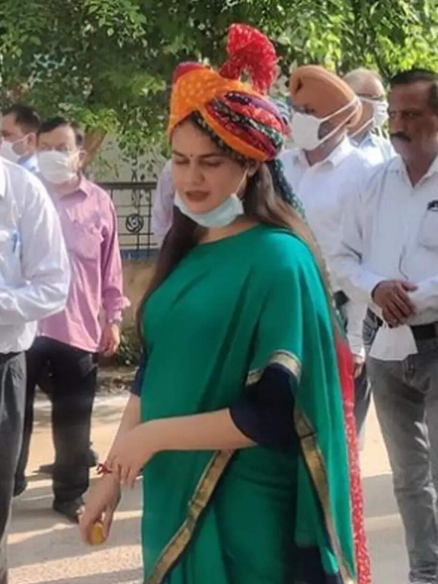 IAS टीना डाबी के Saree Looks आप भी कर सकती हैं ट्राई, पर्सनैलिटी दिखेगी ...