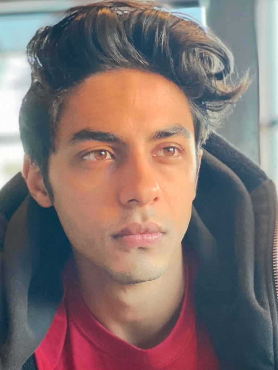 Janhvi Kapoor to Aryan Khan: Who are star kids dating? | Zoom TV